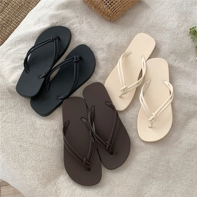 ZORI - Plain Flip-Flops | YesStyle