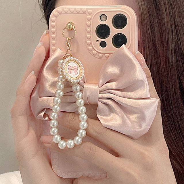 Make Workshop - Bow Faux Pearl Chain Phone Case - iPhone 13 Pro Max ...