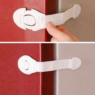 Showroom - Safety Door Lock | YesStyle