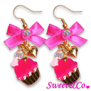 Sweet & Co. - Sweet&Co Ribbon Mini Cupcake Crystal Earrings | YesStyle