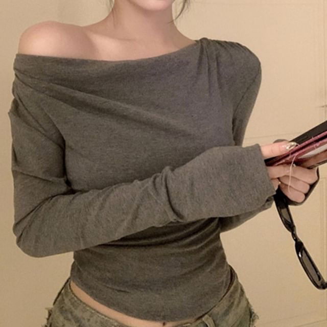 Edise - Long-Sleeve One Shoulder Plain Ruched Top | YesStyle