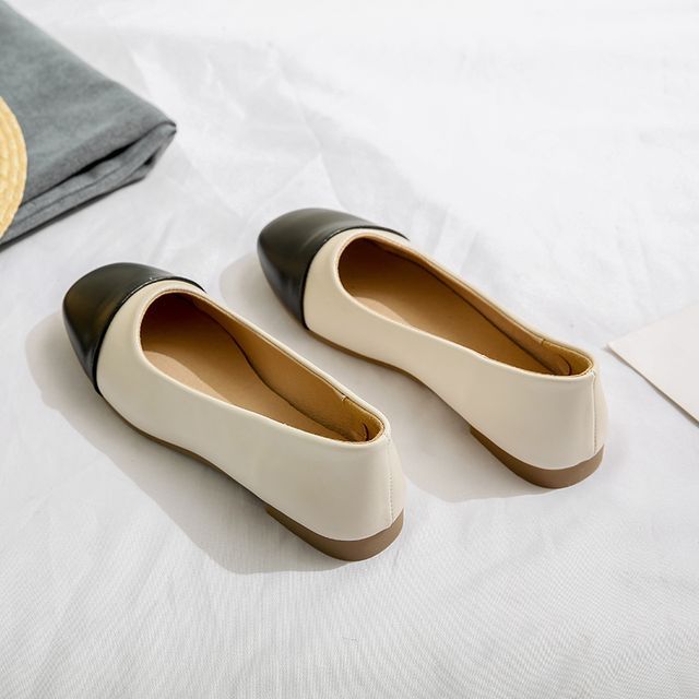 Nikao - Two-Tone Faux Leather Flats | YesStyle