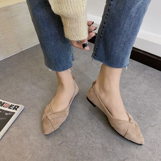 The Hoof - Pointy-Toe Flats | YesStyle