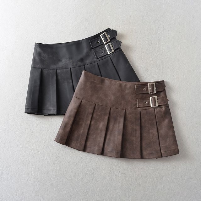Queen's Den - Low Rise Faux Leather Mini Pleated Skirt | YesStyle