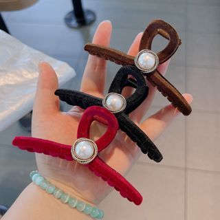 Azalea - Faux Pearl Flocking Hair Claw | YesStyle