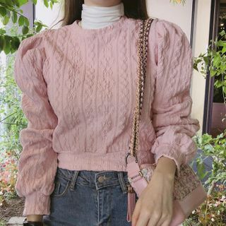 YANSAE - Puff-Sleeve Pattern-Embossed Crop Top | YesStyle