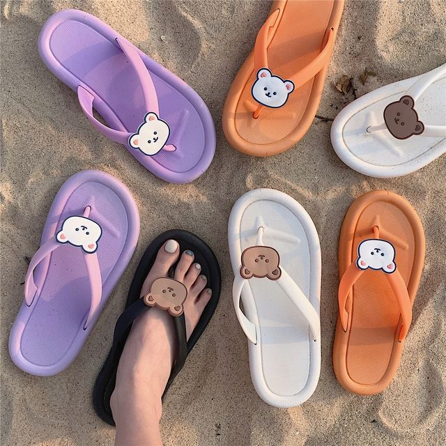 ZORI - Bear Flip-Flops | YesStyle