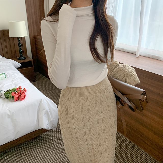 DEEPNY - Turtle-Neck Plain Napped Top | YesStyle