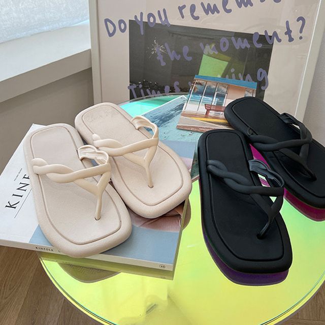 UUZONE - Platform Twisted Flip-Flops | YesStyle