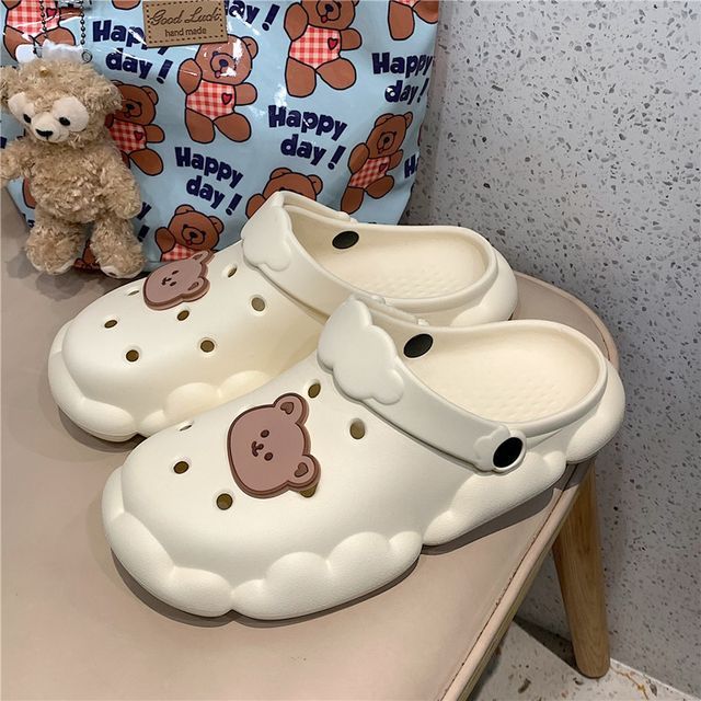ZORI - Cartoon Bear Slide Sandals | YesStyle