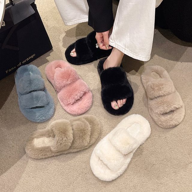 Vindler - Platform Plain Fluffy Slide Sandals | YesStyle