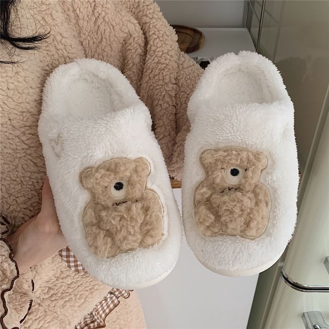 ZORI - Bear Embroidered Slippers | YesStyle