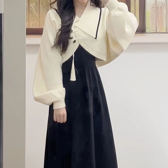 Hippona - Puff-Sleeve Contrast Trim Frog Buttoned Tasseled Crop ...