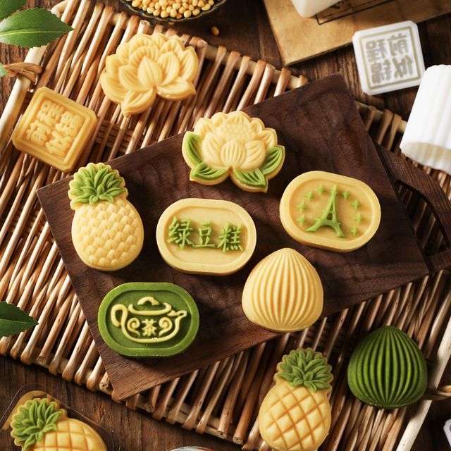 Bakebask - Mooncake Mold Press (various designs) | YesStyle