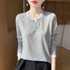 Weelop - Mock Two-Piece Long-Sleeve V-Neck Two-Tone T-Shirt | YesStyle