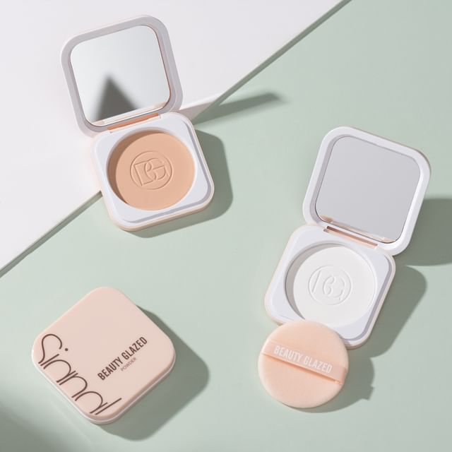 BEAUTY GLAZED - Full Coverage Velvet Compact Powder - 4 Shades | YesStyle