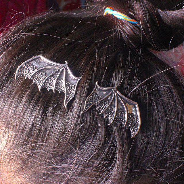Rixela - Bat Wing Hair Clip | YesStyle