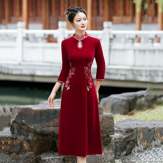 TEALI - 3/4-Sleeve Mandarin Collar Floral Embroidered Keyhole Velvet ...