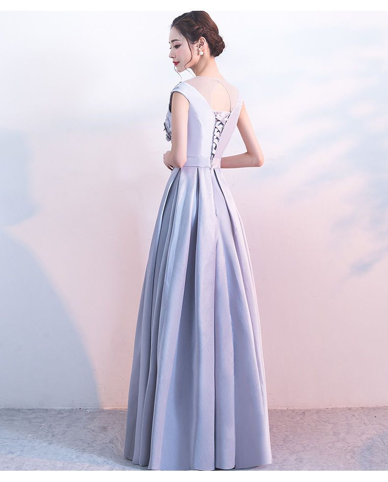 Wonhi Sleeveless Lace Evening Gown | YesStyle