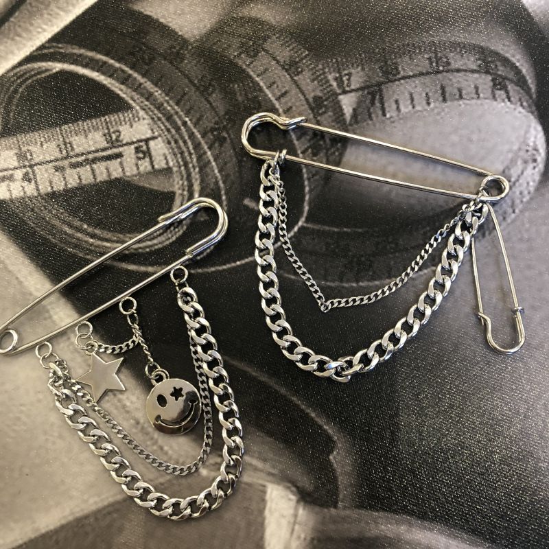 LINSI Layered Chain Brooch | YesStyle