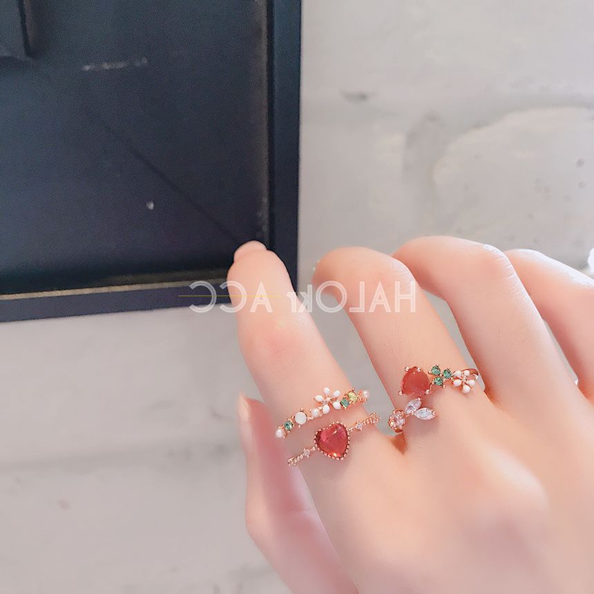 YANYUS Floral & Heart-Shaped Rhinestone Ring (2 Designs) | YesStyle