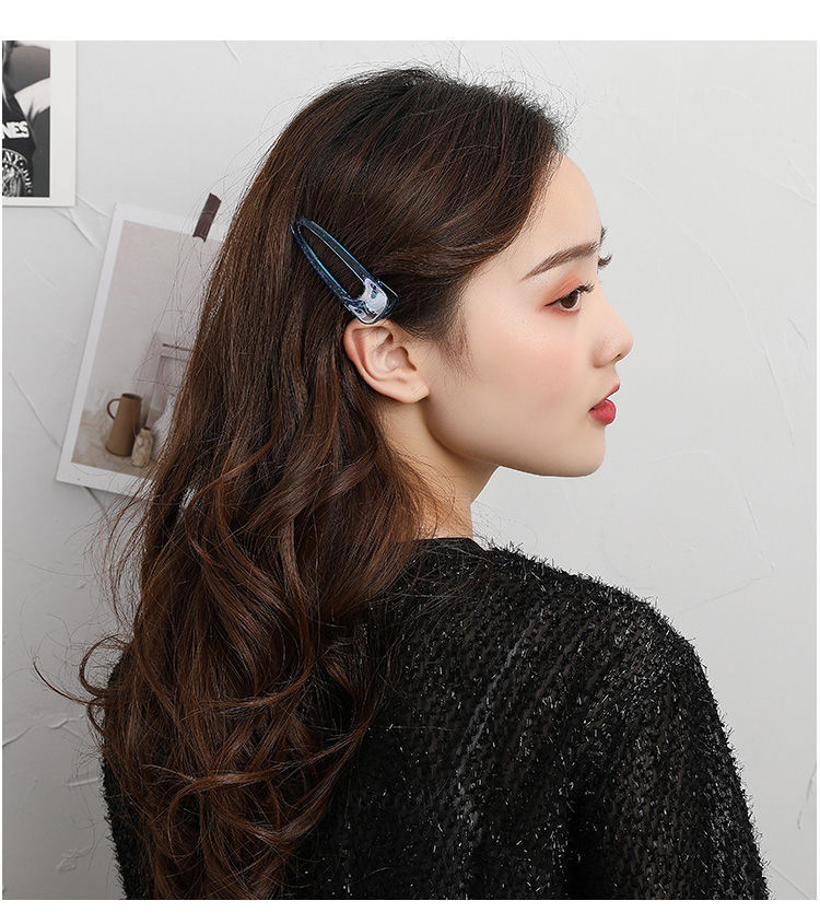 Coolgirl Clear Acrylic Hair Clip | YesStyle