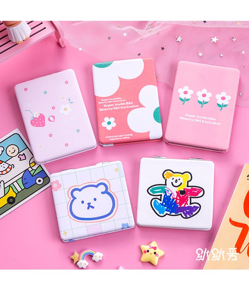 Momoi Printed Portable Mirror | YesStyle