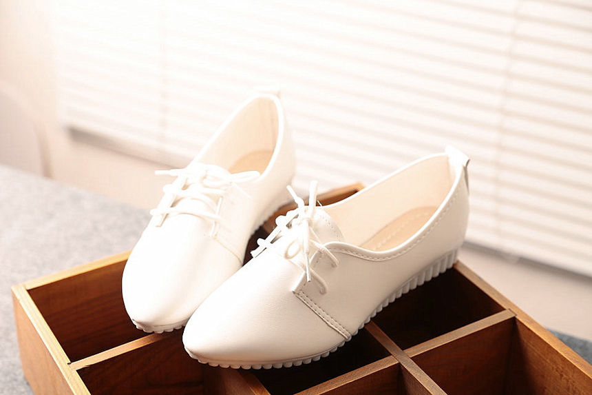 Moonlit Valley Two-Eyelet Lace-Up Shoes | YesStyle