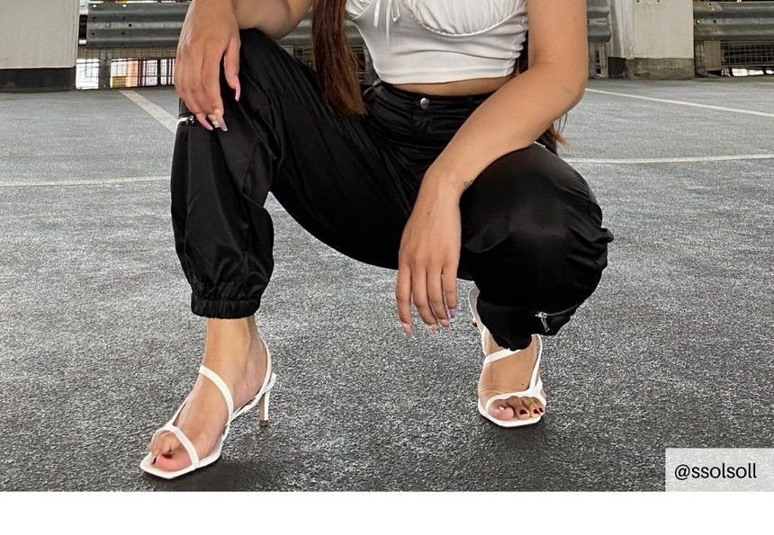 Sosana Zip-Detail Cargo Pants | YesStyle