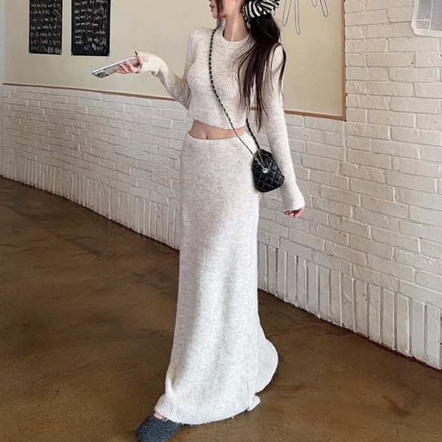 KUMI - Long Sleeve Round Neck Melange Ribbed Knit Crop Top / Mid Waist ...