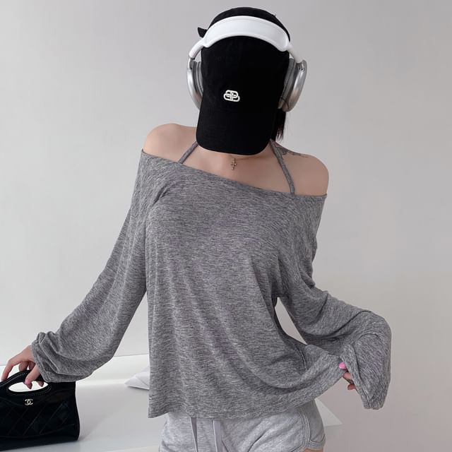 Saccharine - Long-Sleeve Halter Neck Plain Top | YesStyle