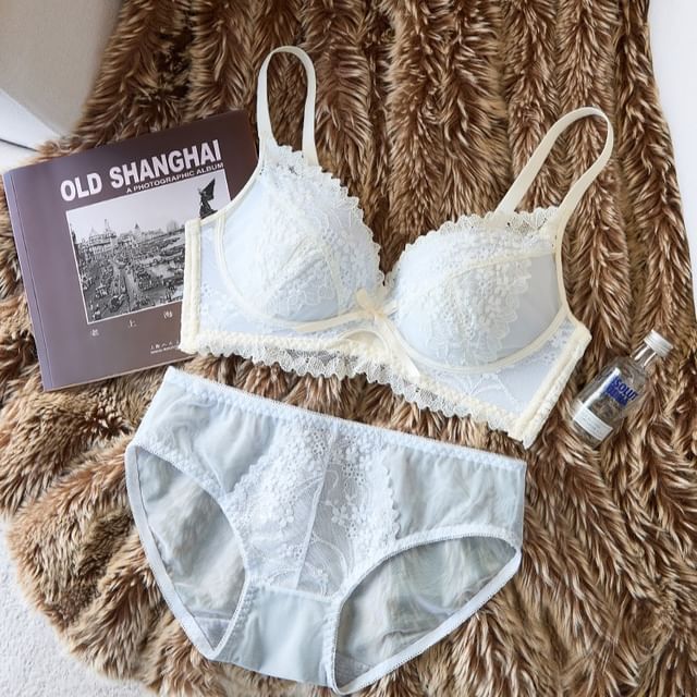 SESH - Bow Lace Bra / Panty / Set | YesStyle