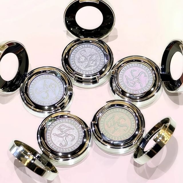 SheenEffect - Magical Chameleon Single Eyeshadow - 8 Colors | YesStyle